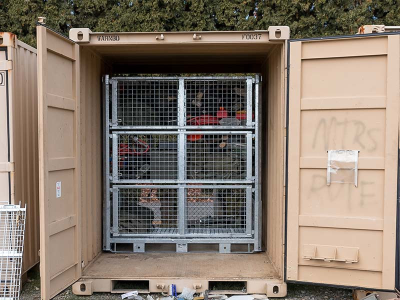 SHARKCAGE - ORIGINAL MEDIUM - DIMENSIONS AND PICTURES