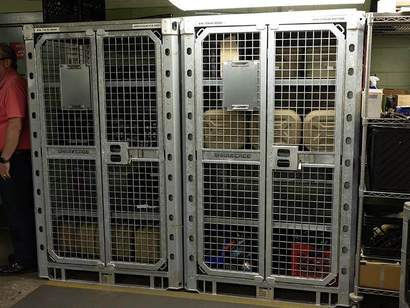 SHARKCAGE - TACTICAL LOCKER i90 - DIMENSIONS AND PICTURES