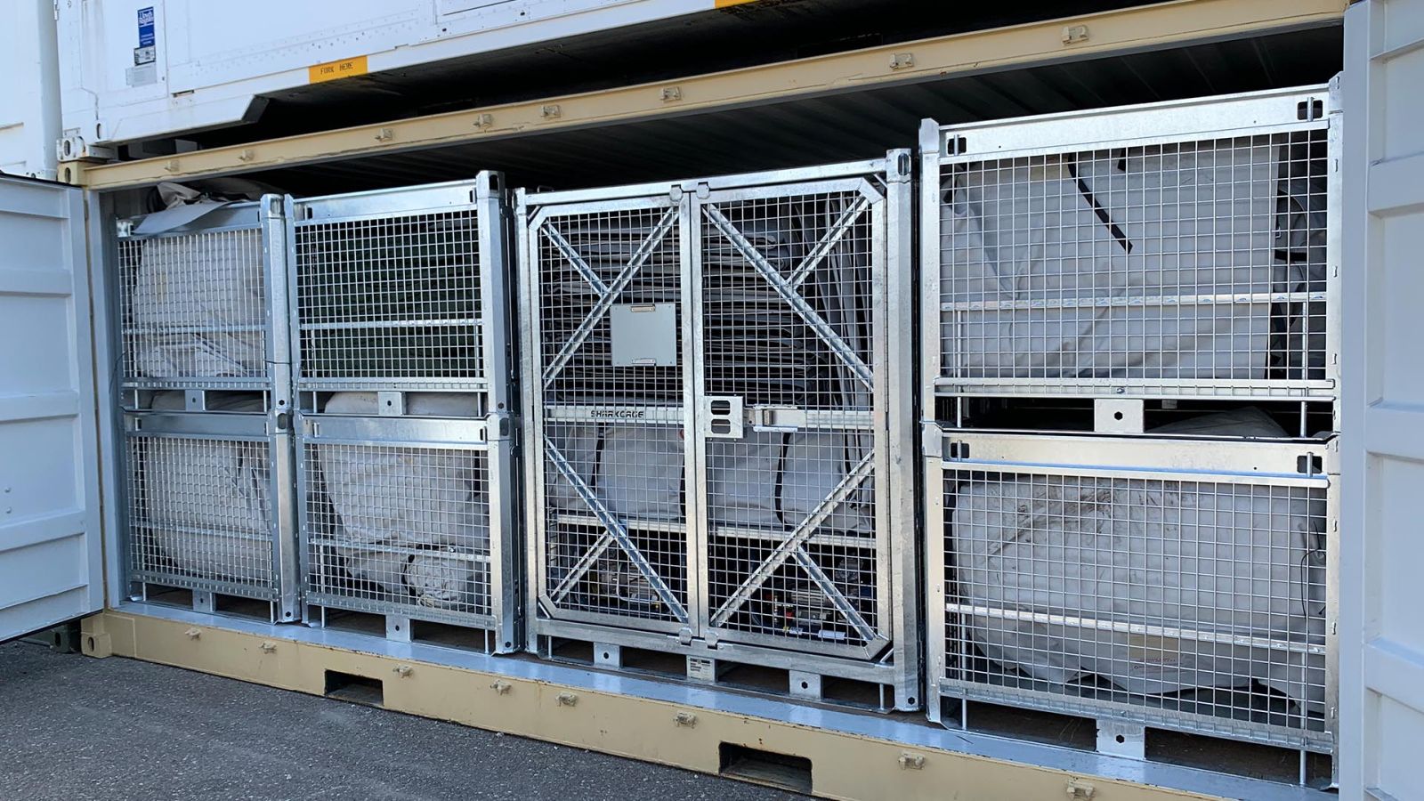 SHARKCAGE - Base in a box and field hospitals concepts